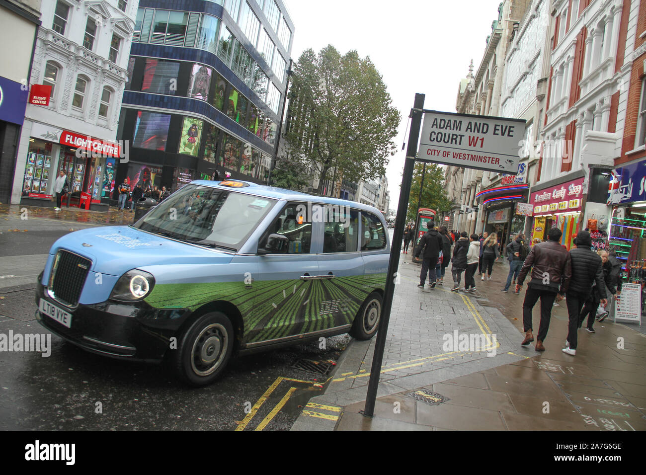 Regent Street, LONDON, UK - NOVEMBER 2: An electric London Taxi seen on ...