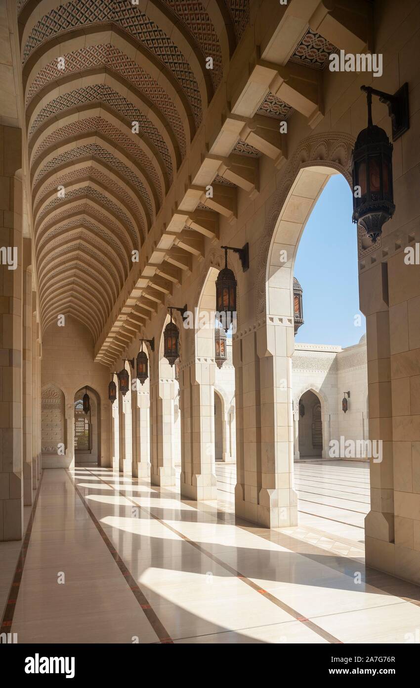 Great Sultan Qabus Mosque, Muscat, Oman Stock Photo - Alamy