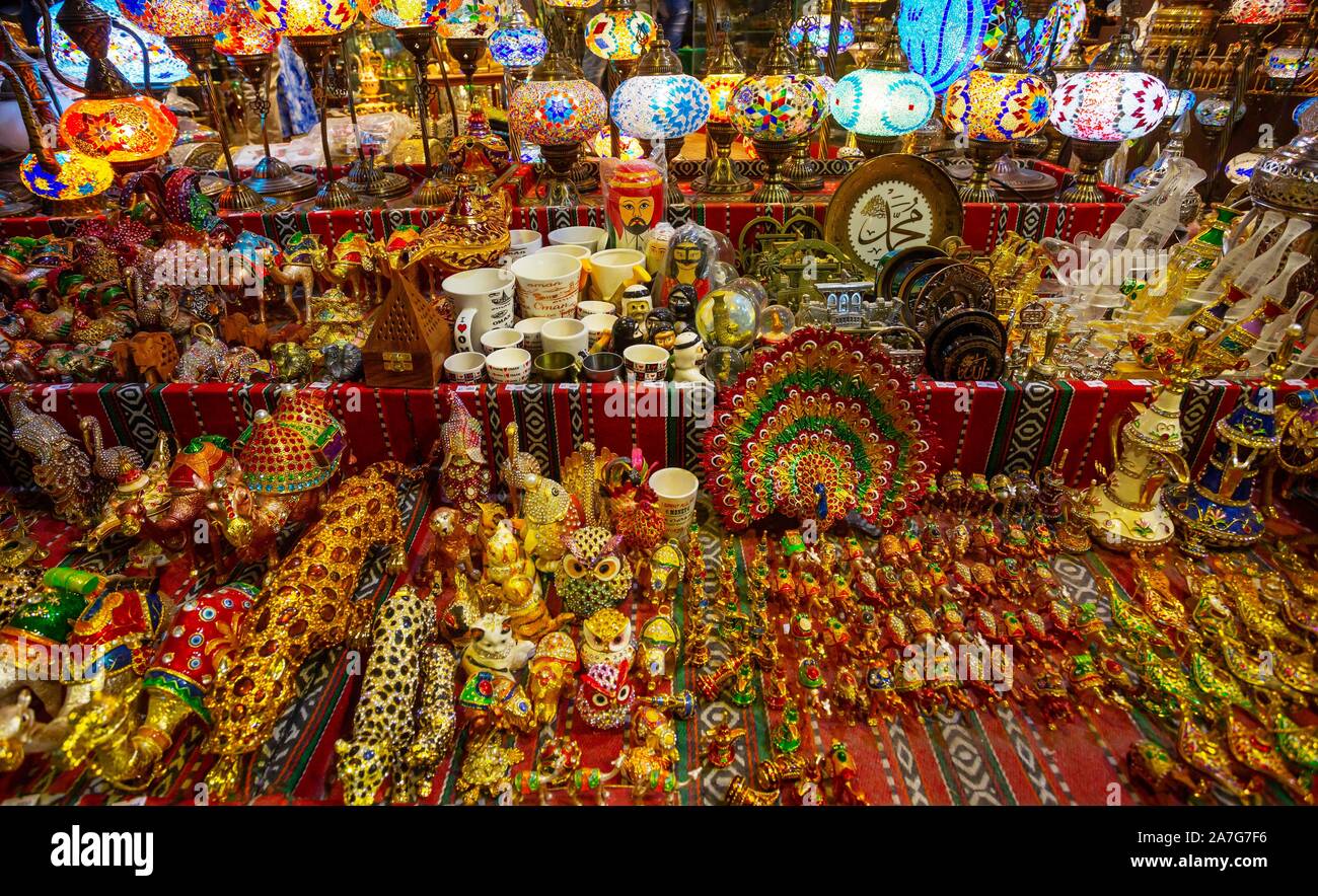 Oman muscat mutrah souq shop hi-res stock photography and images - Alamy