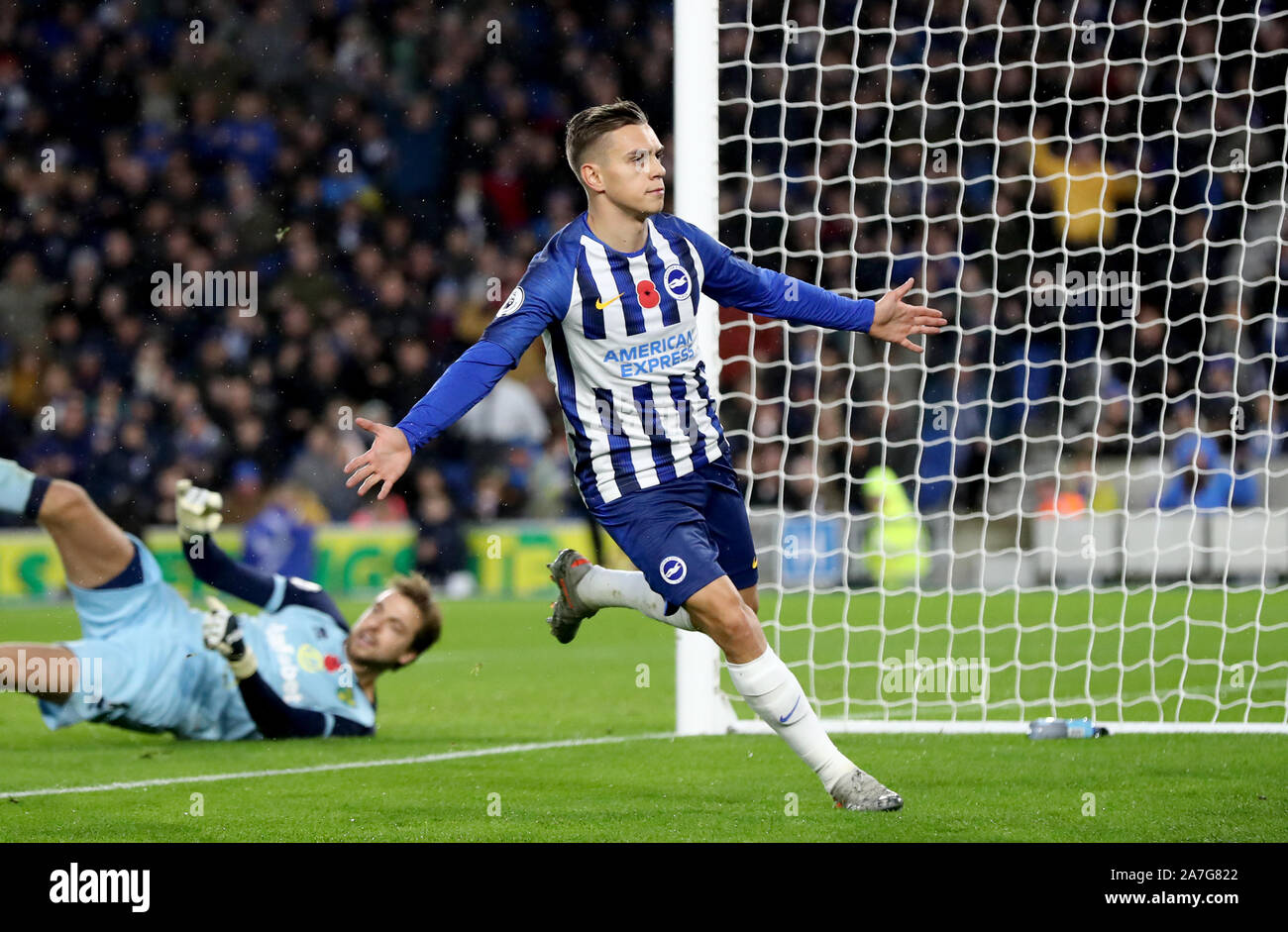 Leandro trossard goal hi-res stock photography and images - Alamy
