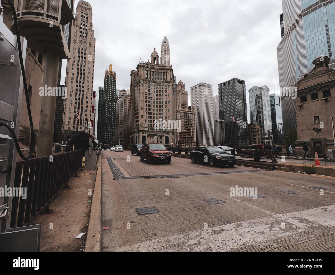 Illinois chicago view michigan avenue hi-res stock photography and ...