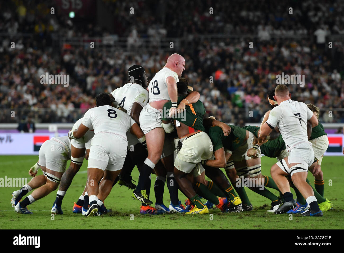 England's Dan Cole under pressure from South Africa's Tendai Mtawarira ...