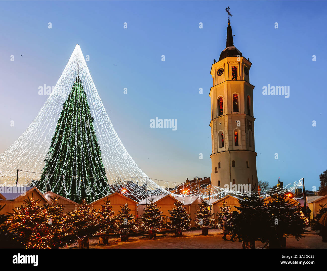 Christmas tree on Cathedral square of Vilnius Stock Photo - Alamy