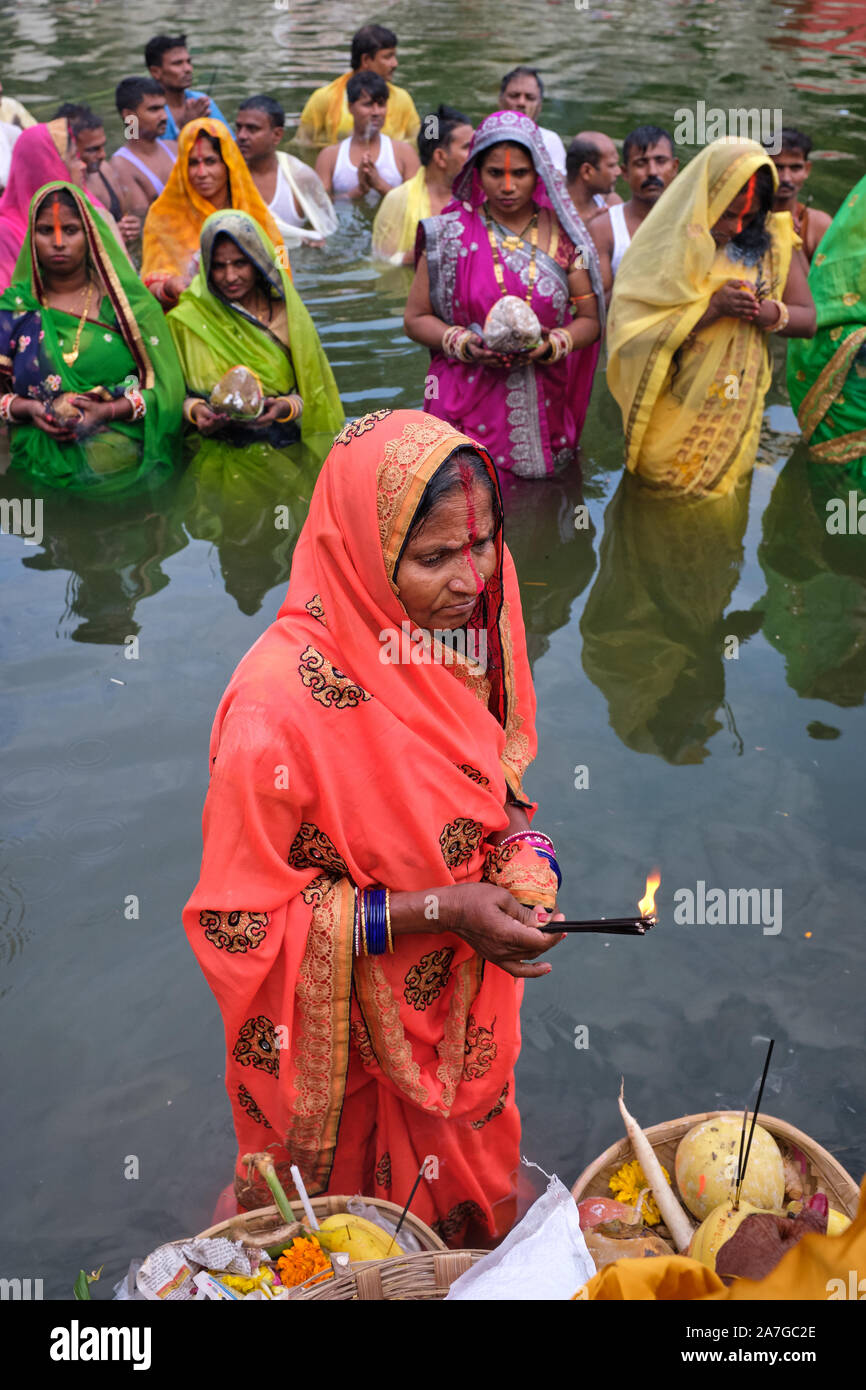 Hindu sacred water tank hi-res stock photography and images - Alamy