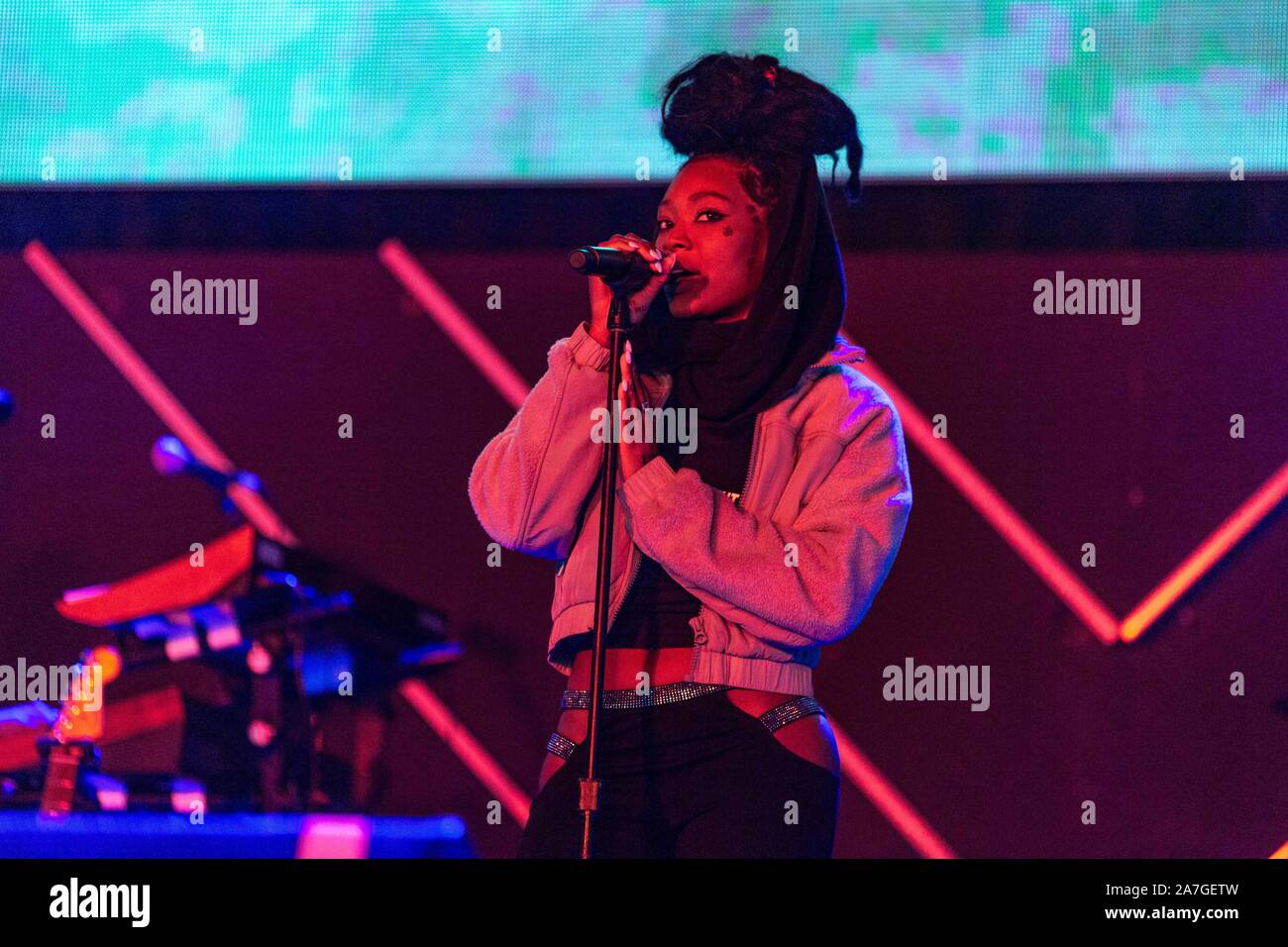 Summer walker singer hi-res stock photography and images - Alamy