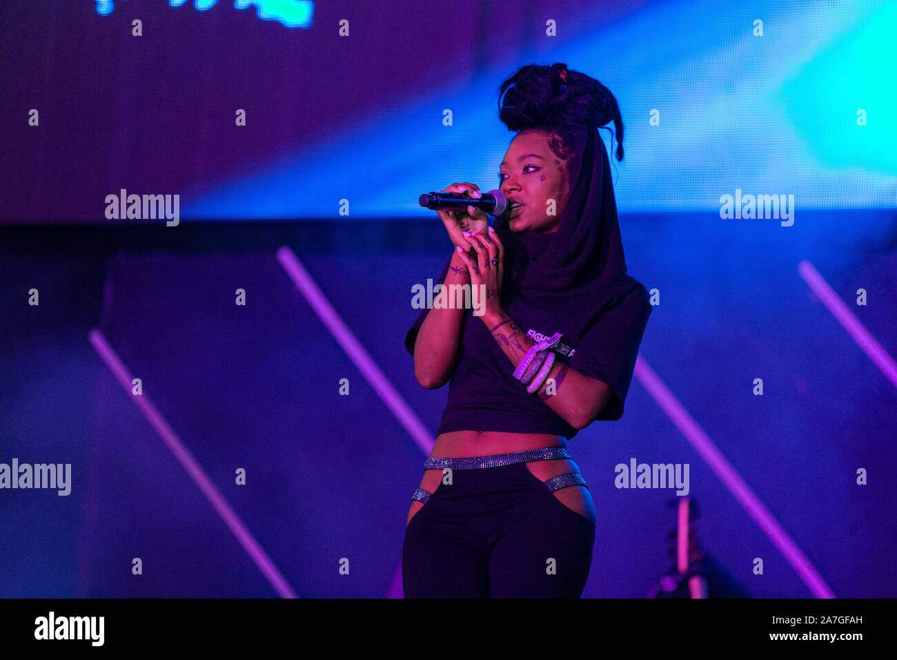 Summer walker singer hi-res stock photography and images - Alamy