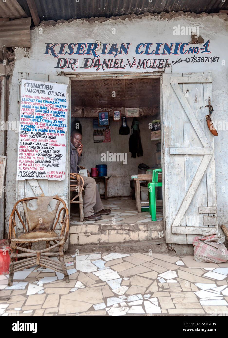 ARUSHA, TANZANIA - OCTOBER 21, 2014 : Typical street scene in Arusha ...