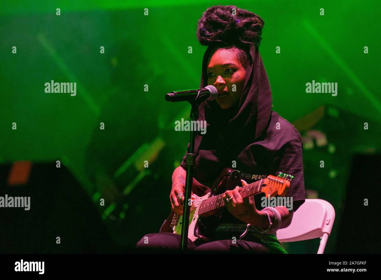 Summer walker singer hi-res stock photography and images - Alamy