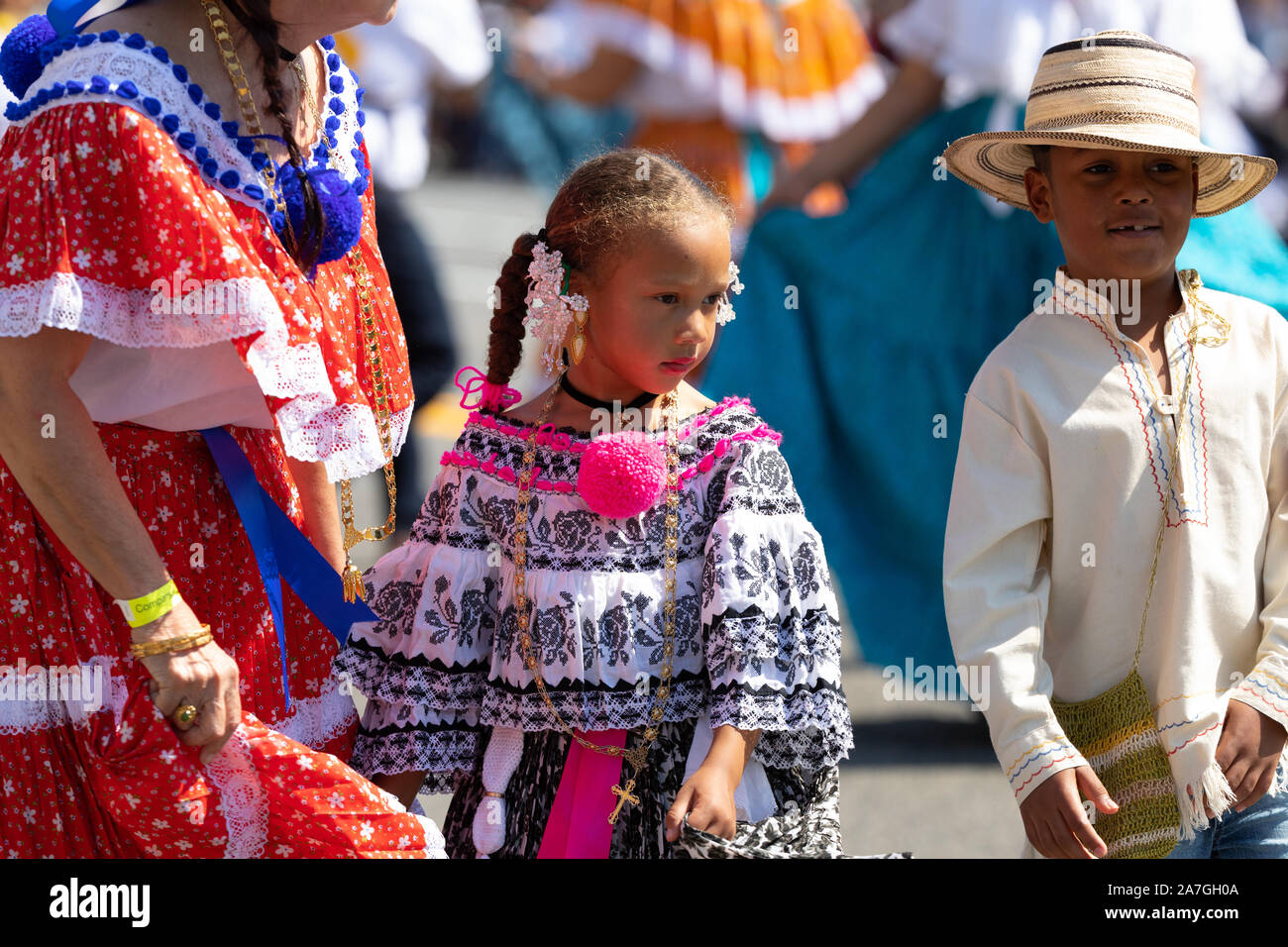 Pollera parade hi-res stock photography and images - Alamy