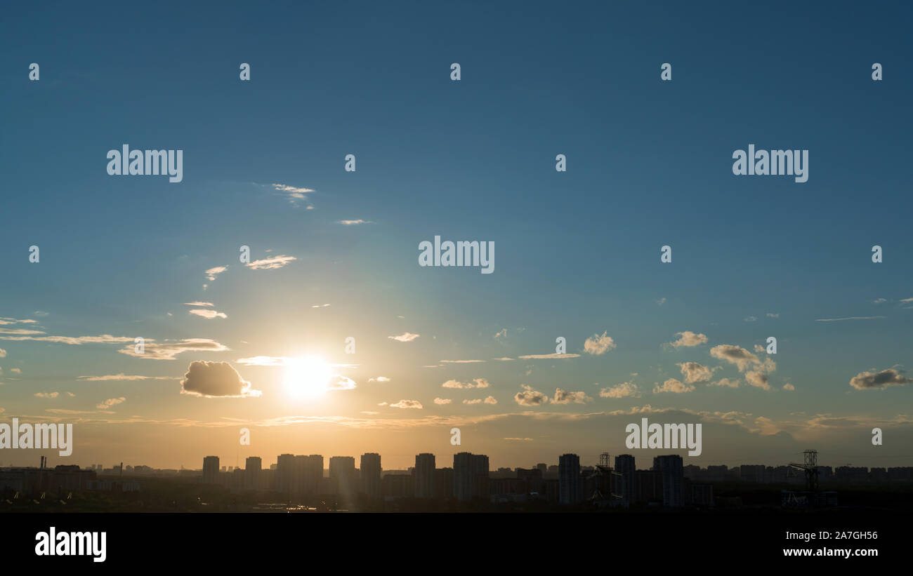 Sunset and city in high rise building hi-res stock photography and ...
