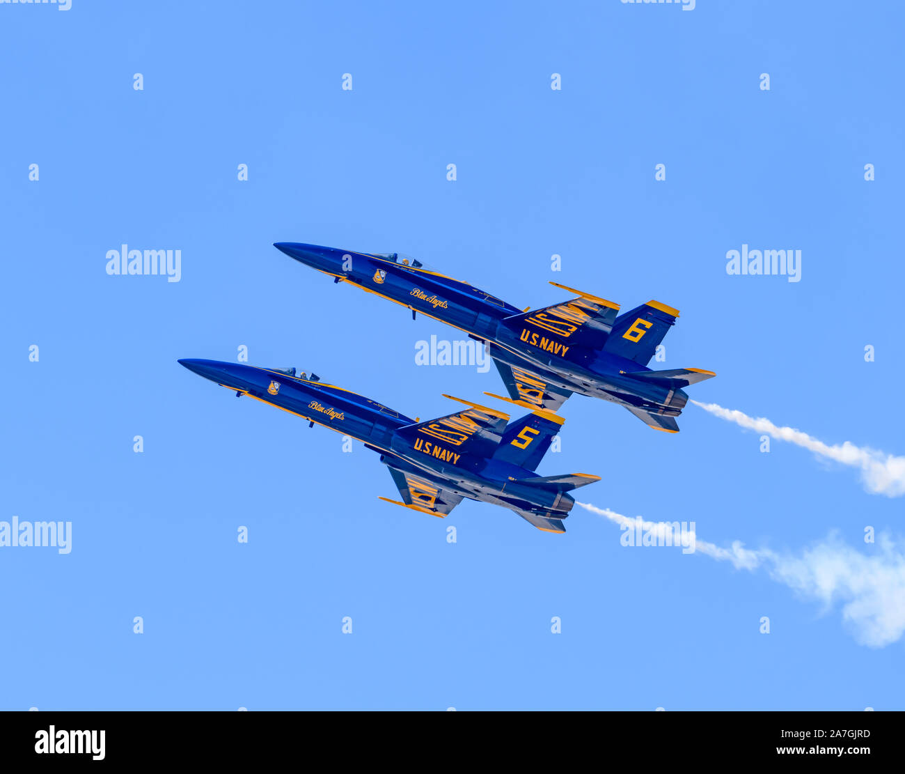 Blue Angel F-18 Hornets Flying in formation Stock Photo - Alamy