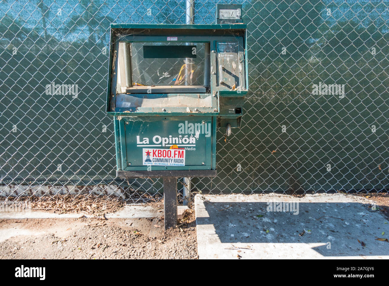Newspaper holder hi-res stock photography and images - Alamy