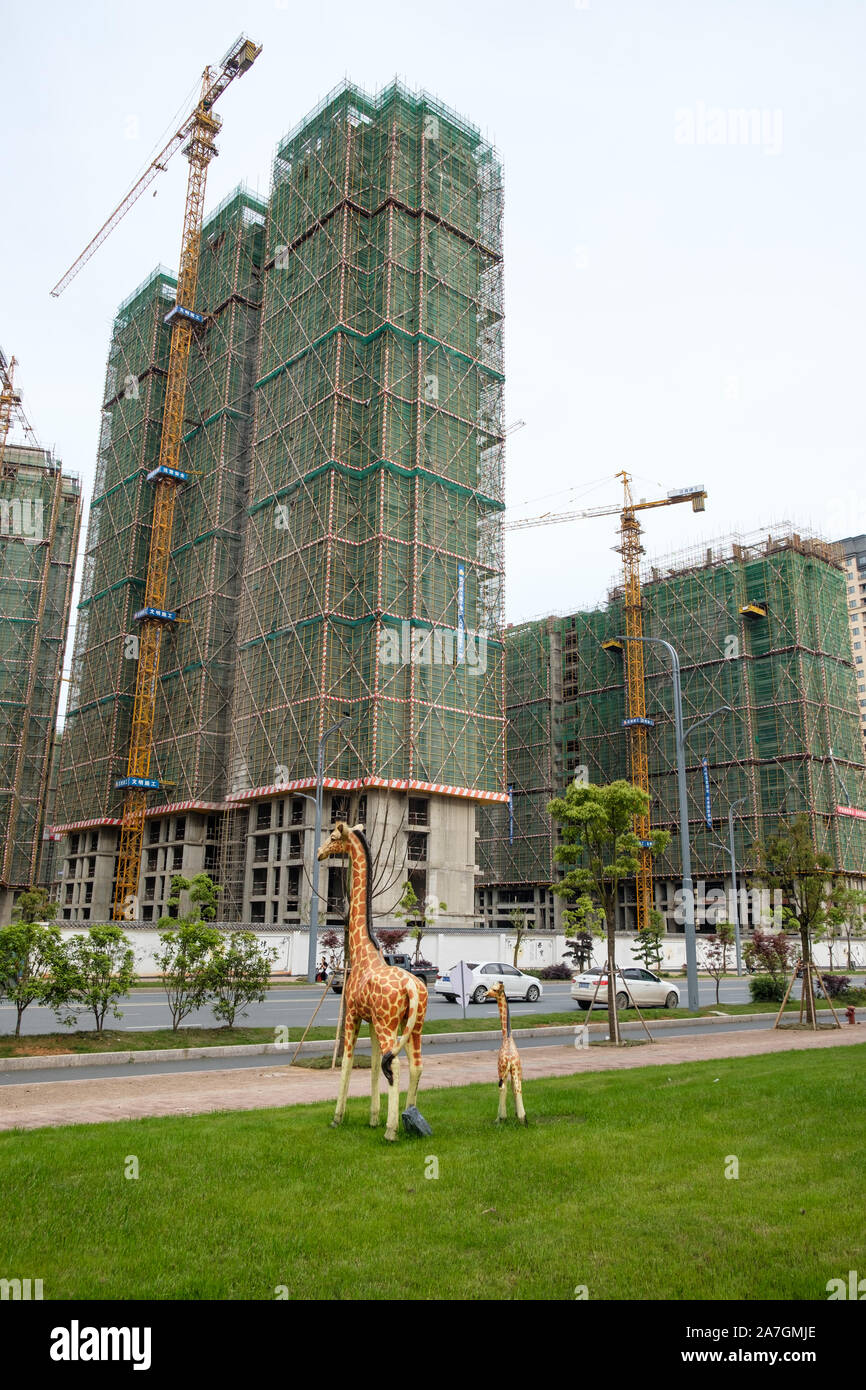 Tall buildings under construction hi-res stock photography and images ...