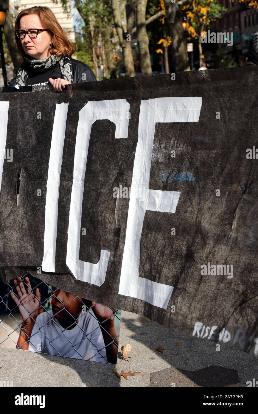 No Raids - Close The Camps - Abolish ICE, New York, USA Stock Photo - Alamy