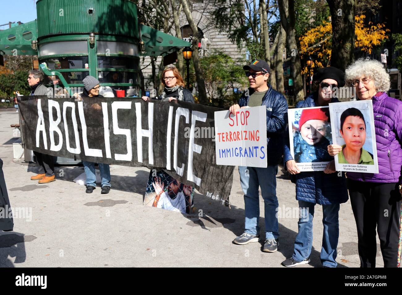 No Raids - Close The Camps - Abolish ICE, New York, USA Stock Photo - Alamy