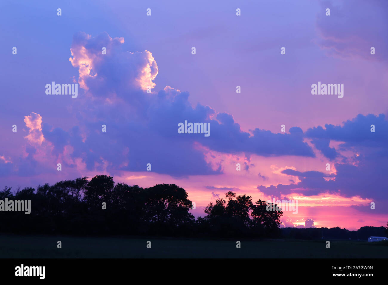 Colorful sun hi-res stock photography and images - Alamy
