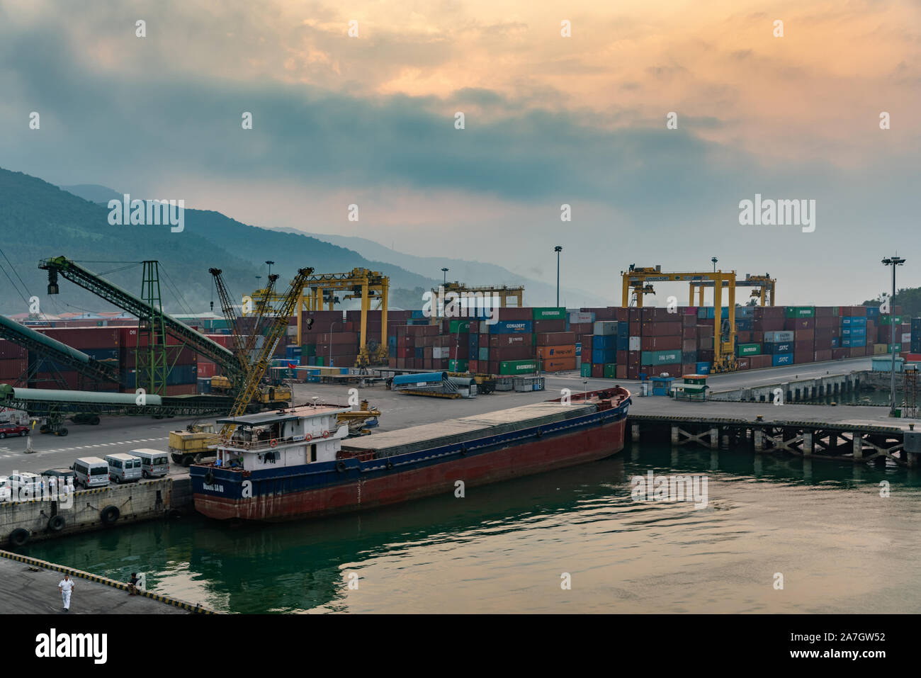 Huang sa 09 hi-res stock photography and images - Alamy