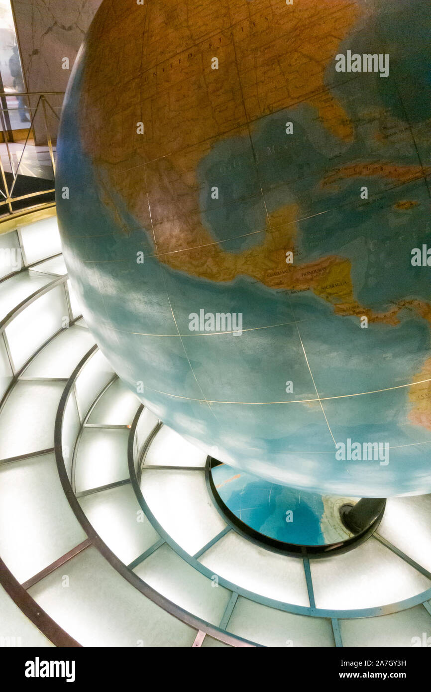 Daily news building new hi-res stock photography and images - Alamy