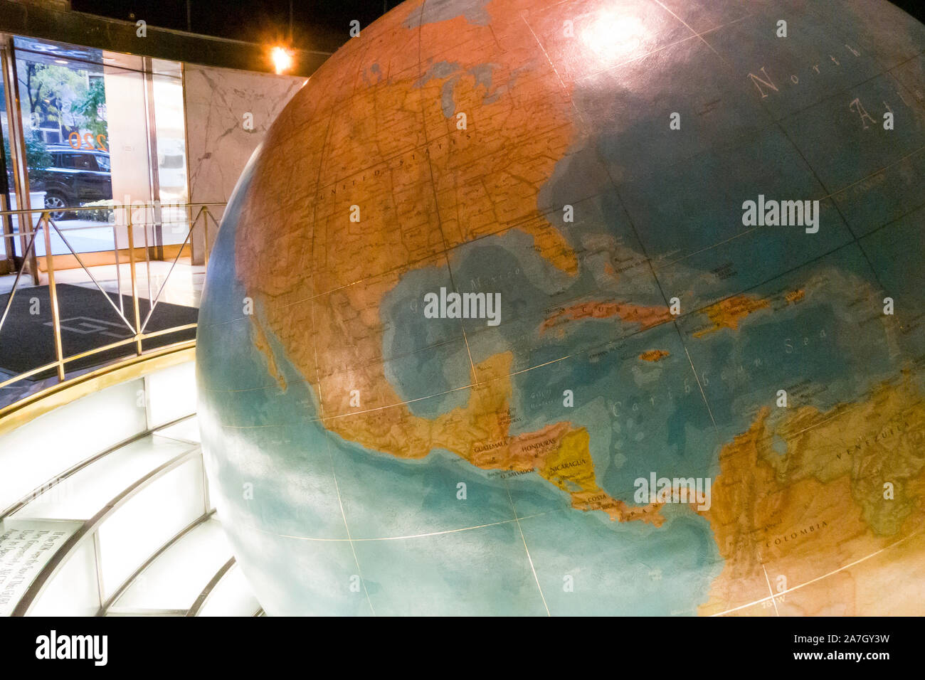 Daily news building new york hi-res stock photography and images - Alamy