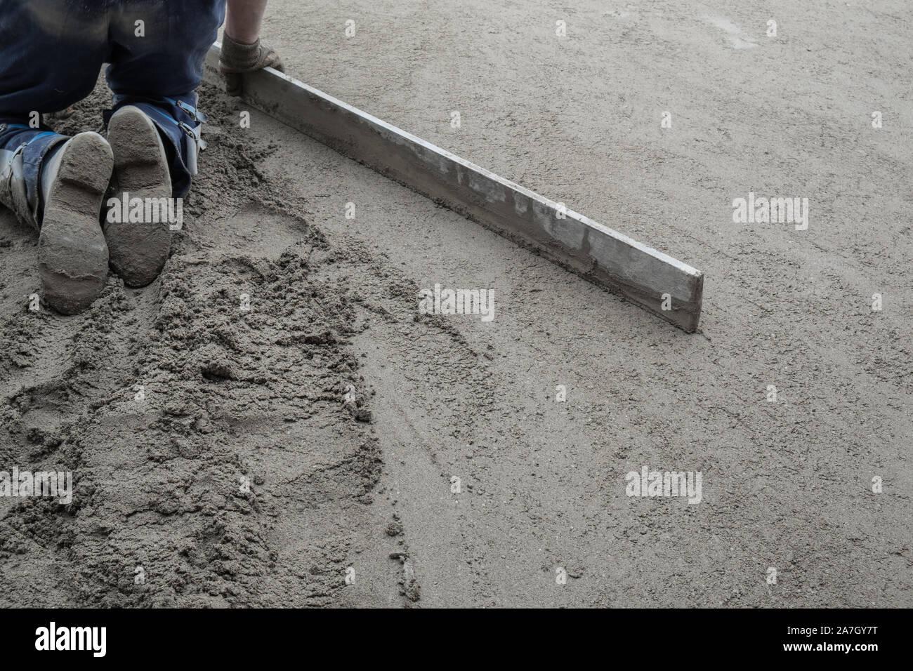 Concrete spreading tool hi-res stock photography and images - Alamy