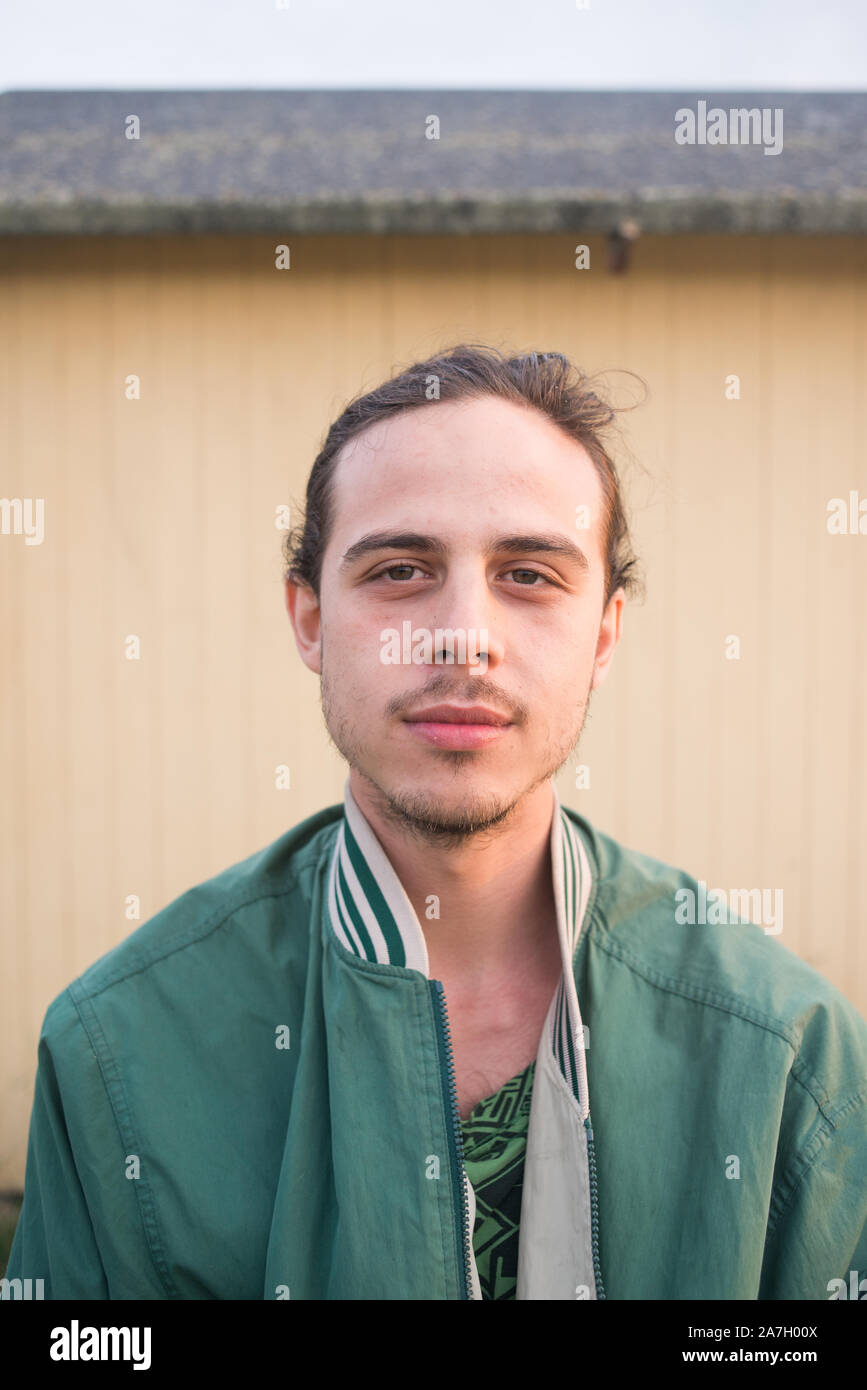 Green jacket hi-res stock photography and images - Alamy