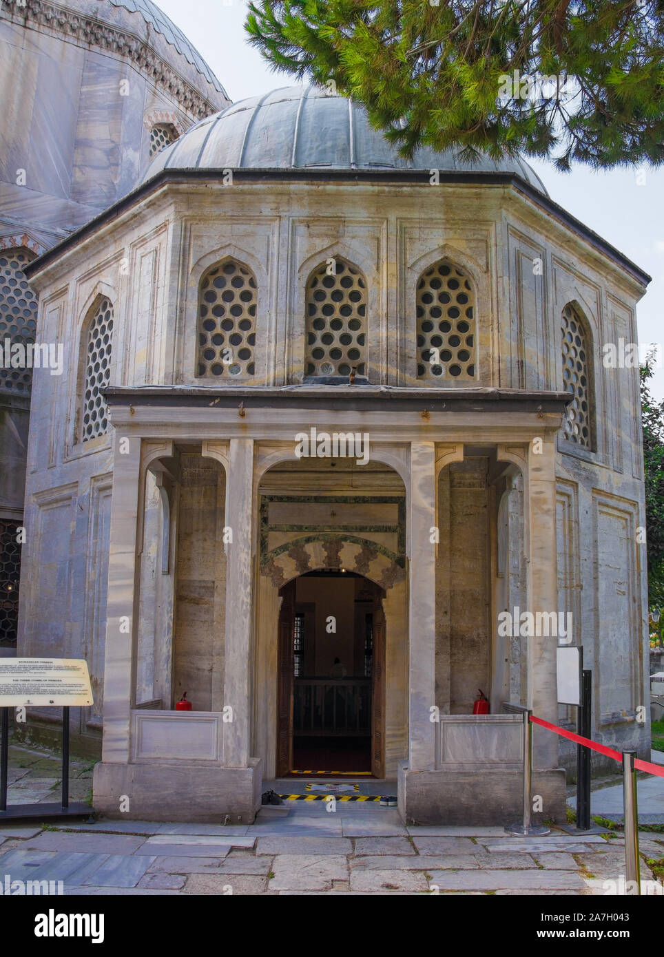 Sultan’s tomb in istanbul hi-res stock photography and images - Alamy