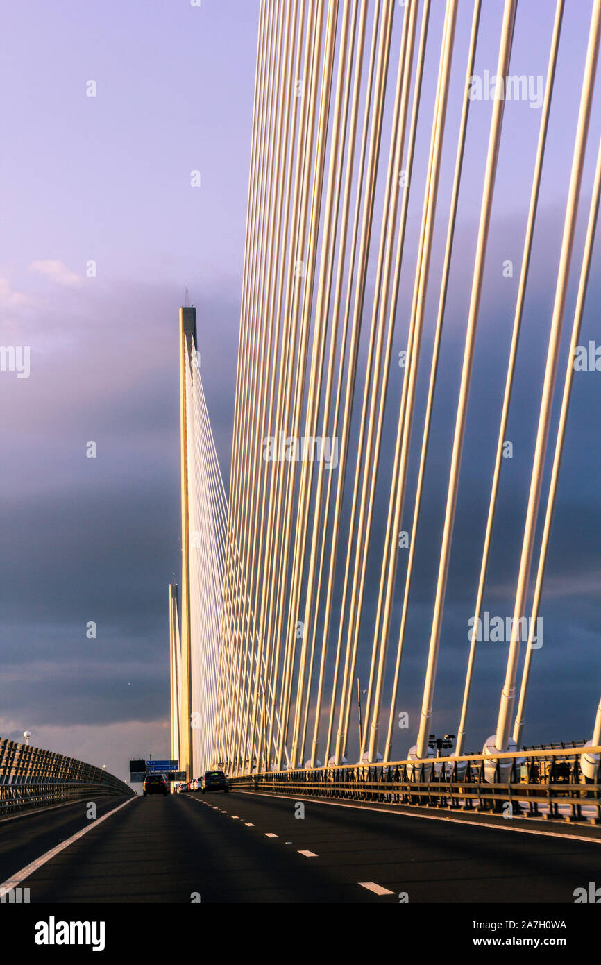 Queensferry crossing hi-res stock photography and images - Alamy