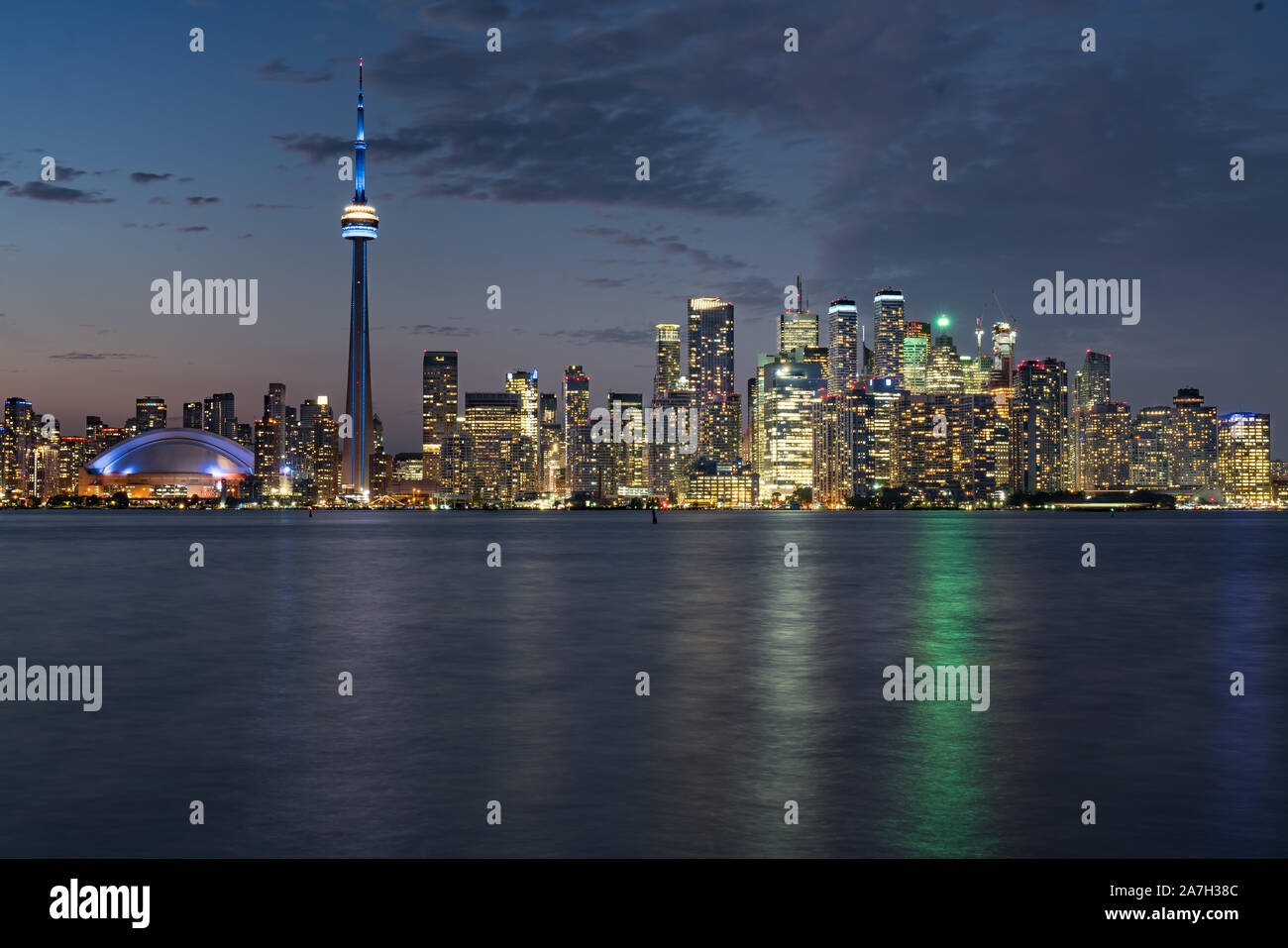 Night city skyline of Toronto, Ontario, Canada Stock Photo - Alamy