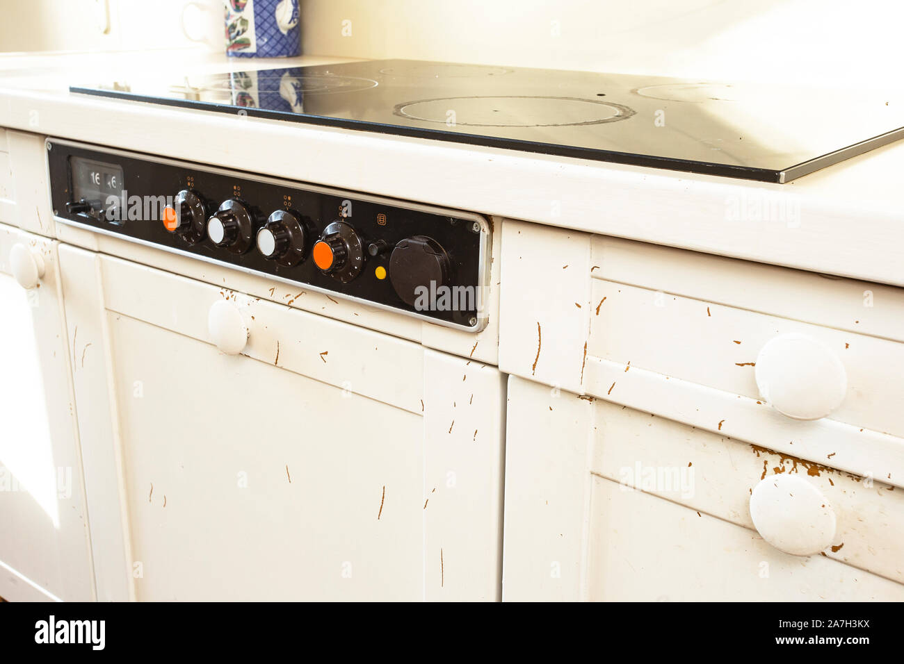interior of a old simple kitchen, needs renovation Stock Photo - Alamy