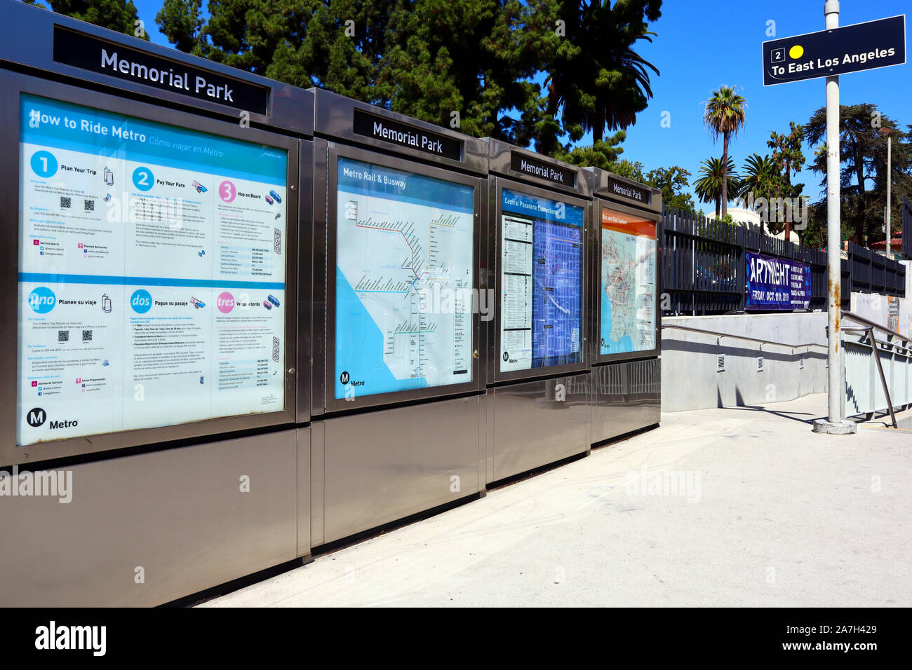 PASADENA (California) Memorial Park Metro Rail Gold Line Station Stock ...