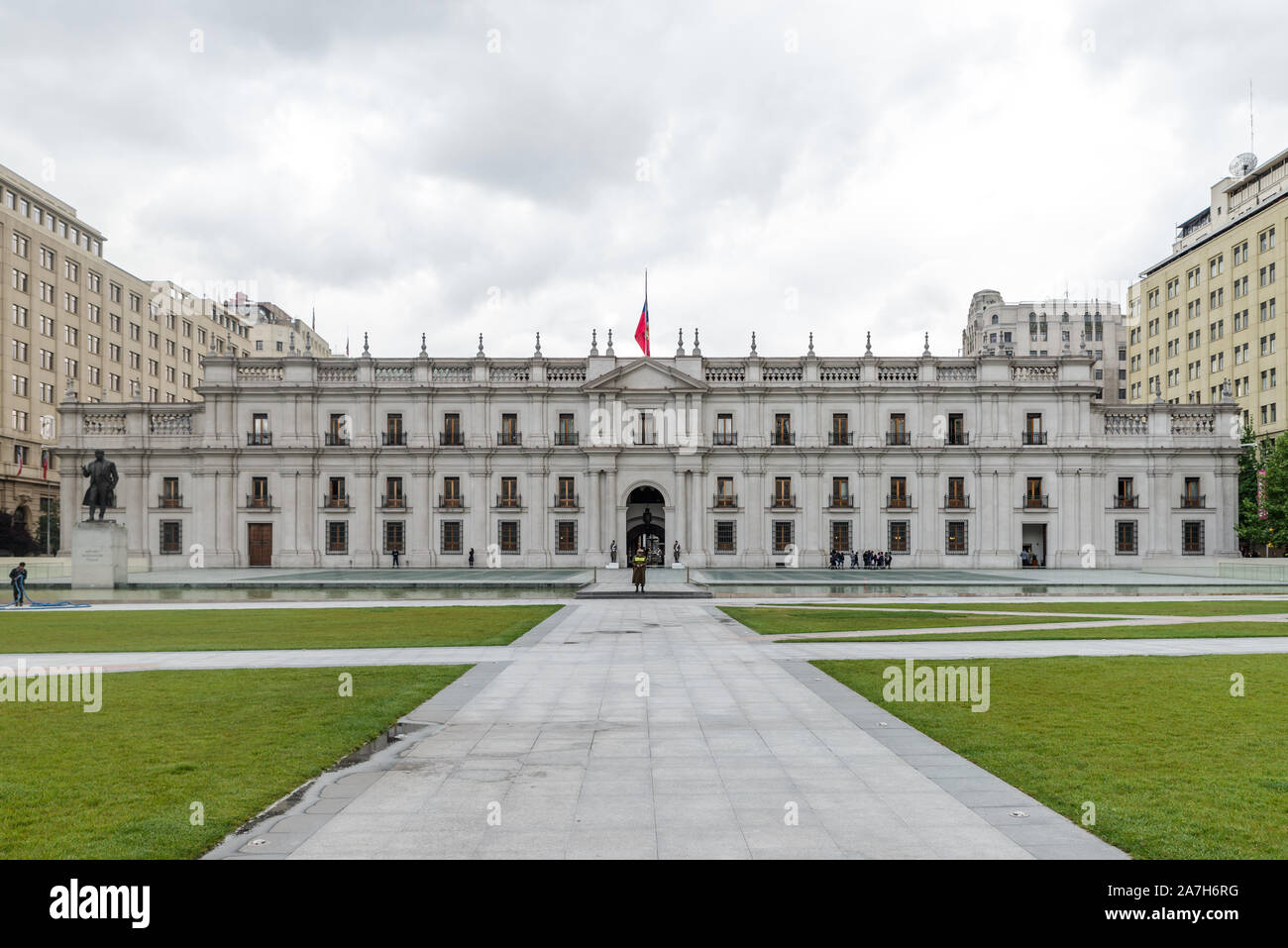 Palacio de La Moneda, Santiago de Chile Stock Photo - Alamy
