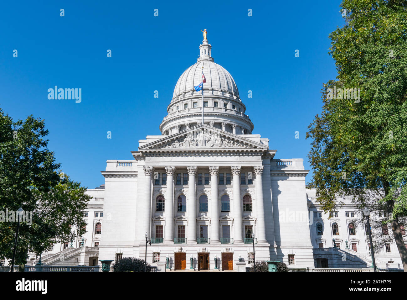 Wisconsin state capitol building hi-res stock photography and images ...