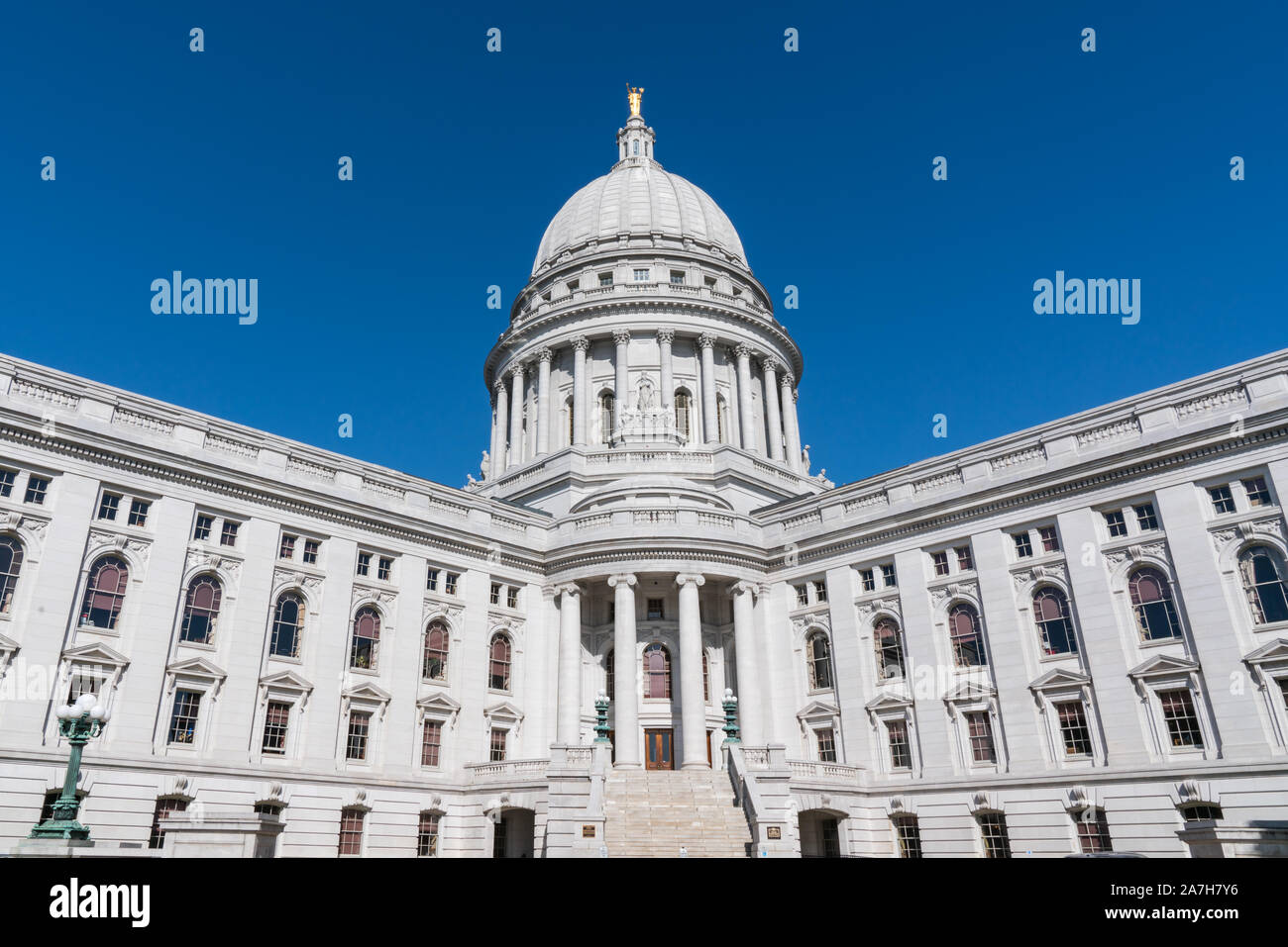 Wisconsin State Capitol Building in Madison, Wisconsin Stock Photo - Alamy