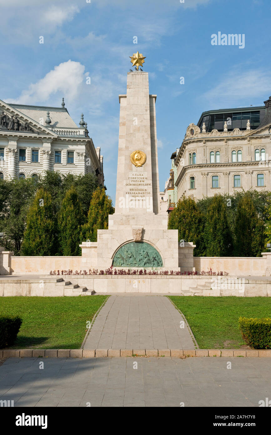 The Soviet War Memorial in Freedom Square, Pest, Budapest Stock Photo ...