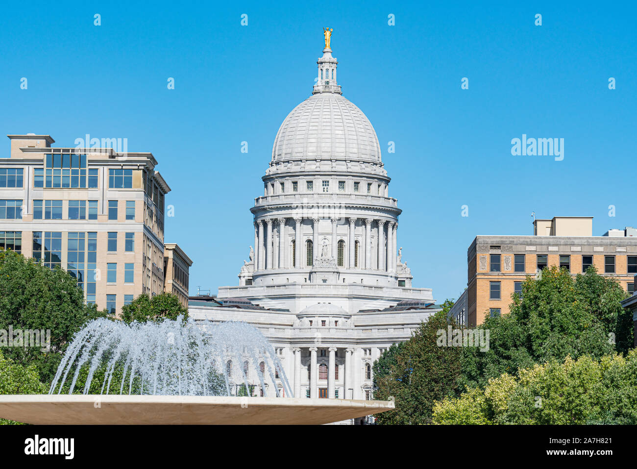 Wisconsin State Capitol Building in Madison, Wisconsin Stock Photo - Alamy