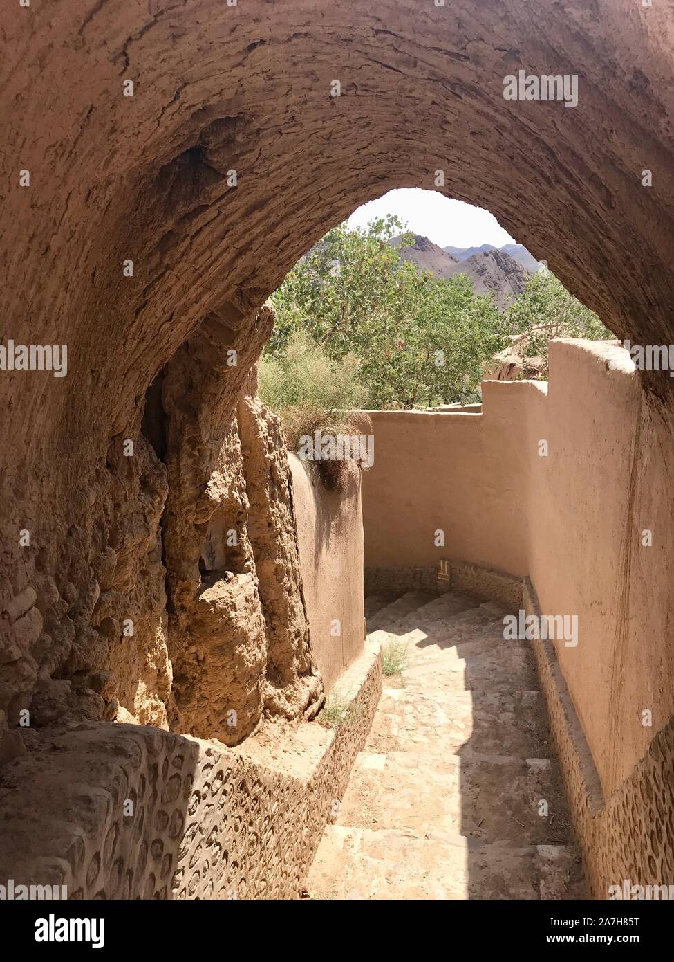 Iran traditional mud brick building hi-res stock photography and images ...