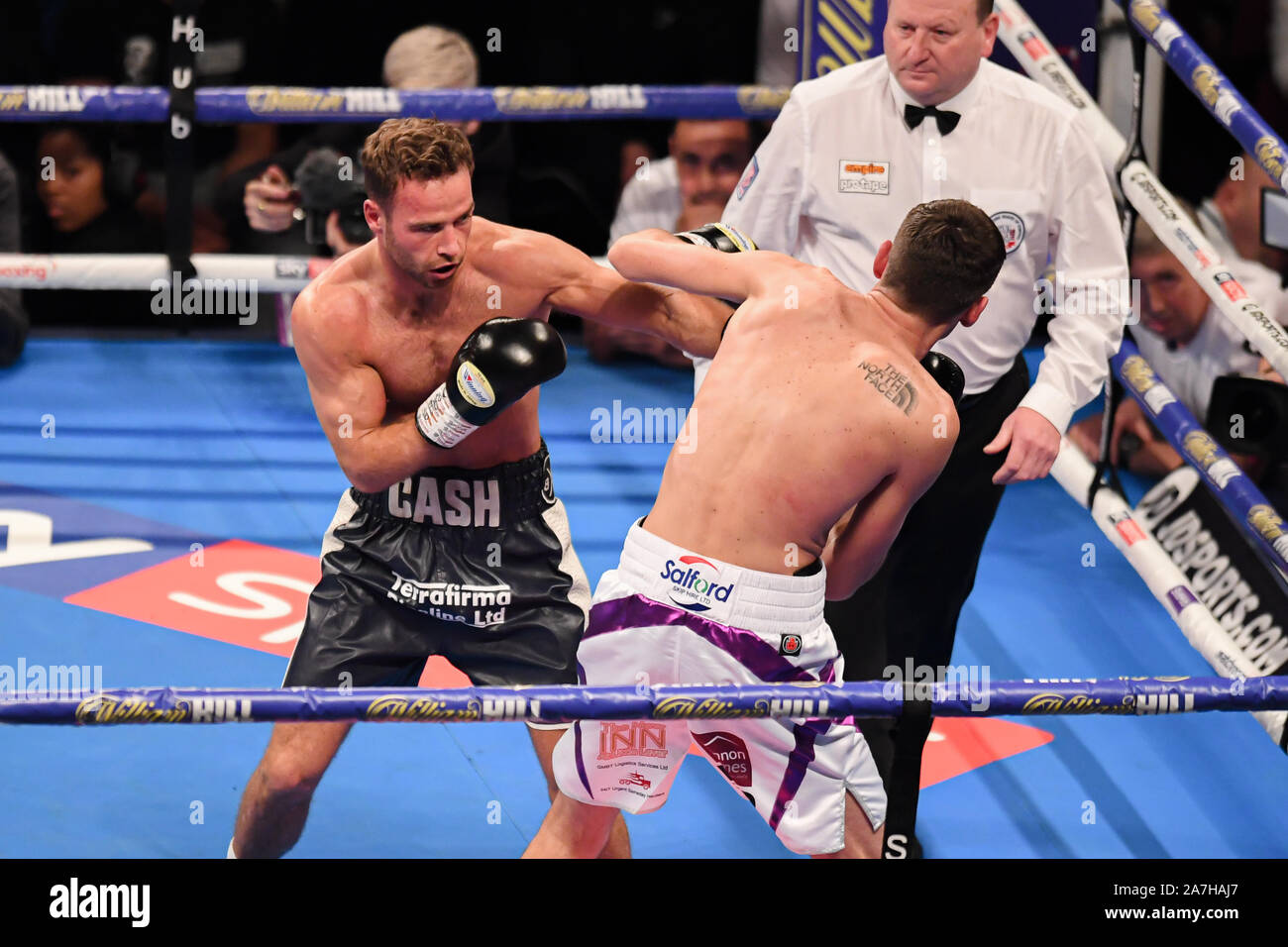Manchester, UK. 02th Nov, 2019. Felix Cash vs Jack Cullen ...
