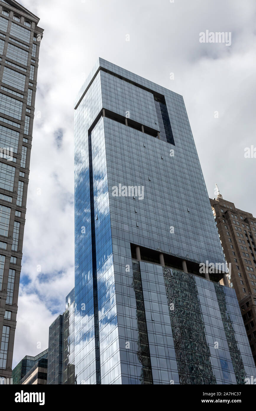 111 west wacker drive hi-res stock photography and images - Alamy