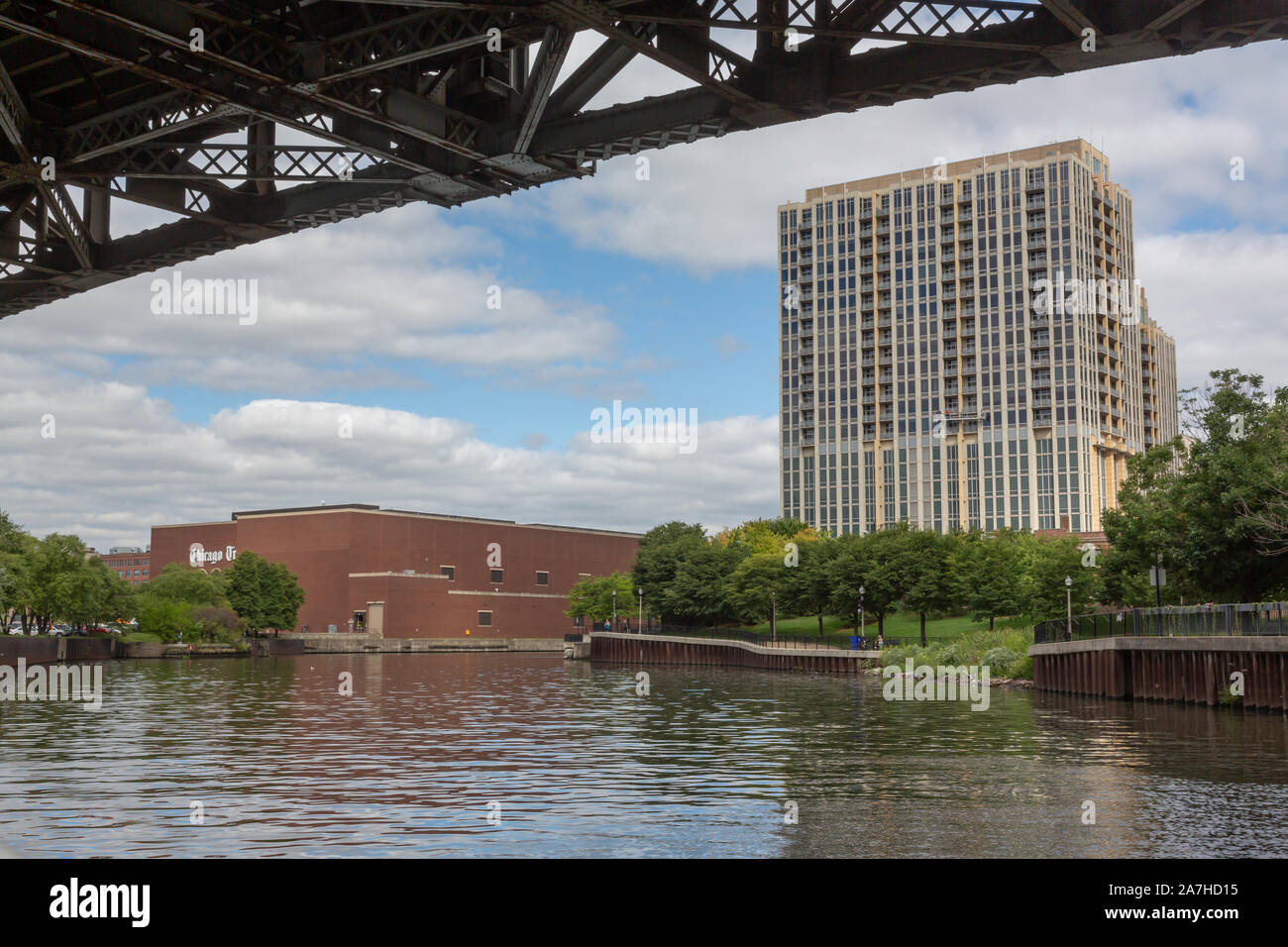 Chicago Tribune Freedom Center and Two River Place, Chicago River ...