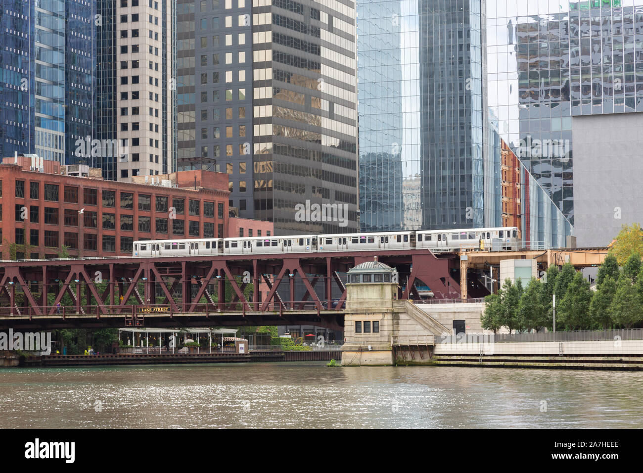 L Train and Lake Street Bridge, Chicago, USA Stock Photo - Alamy