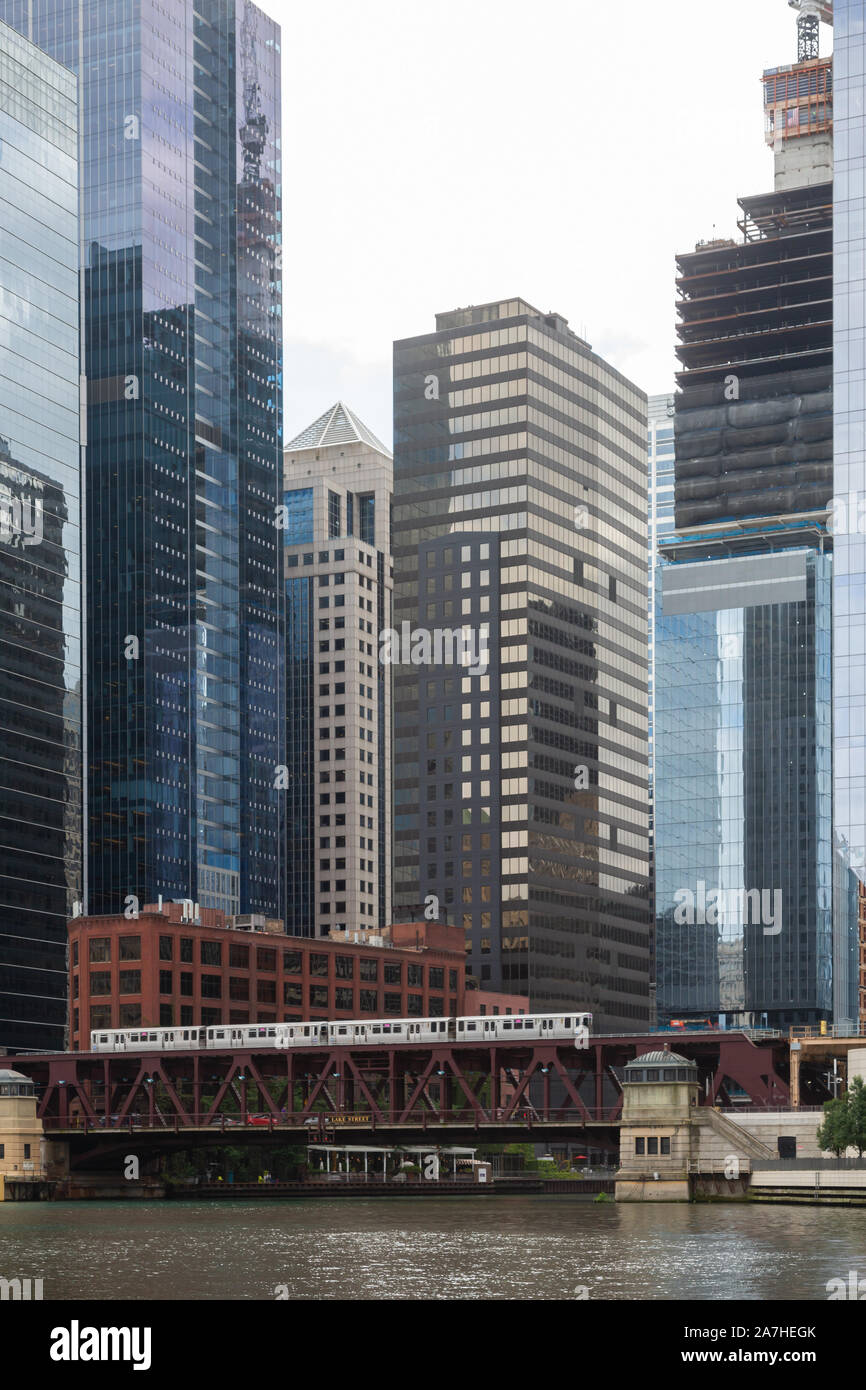 Chicago l bridge hi-res stock photography and images - Alamy