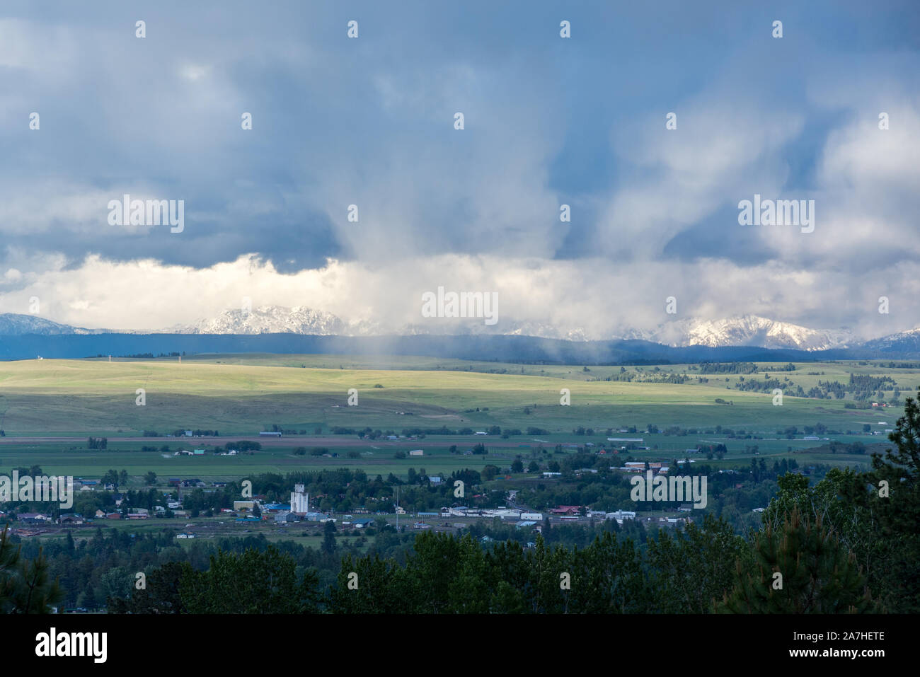 Storm valley hi-res stock photography and images - Alamy