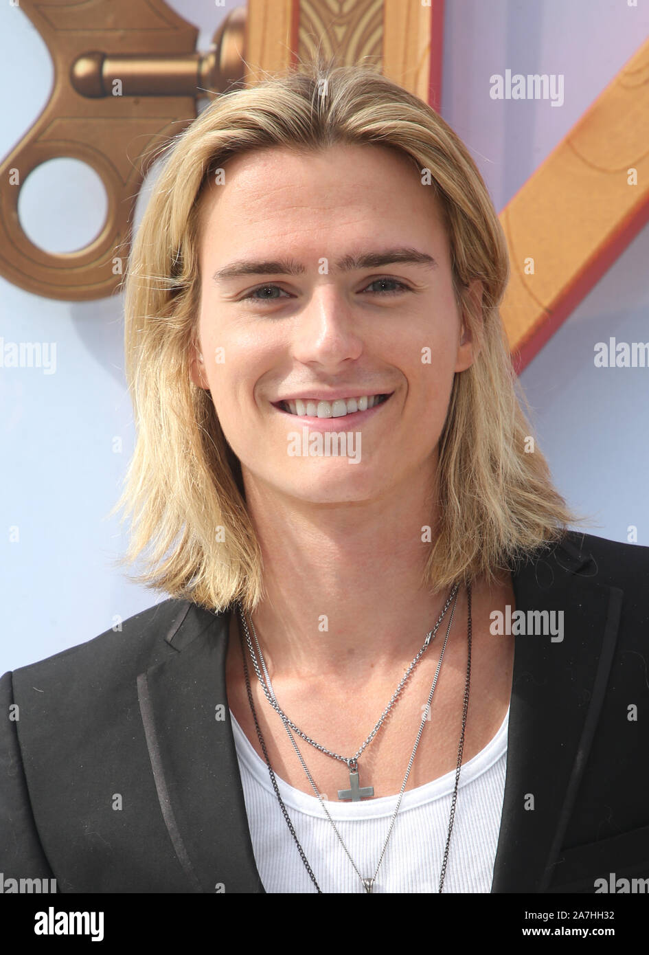 Westwood, California, USA. 2nd Nov 2019. Luke Eisner, at Netflix "Klaus ...