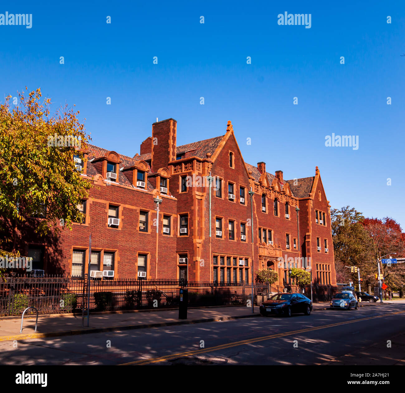 Community College High Resolution Stock Photography and Images - Alamy