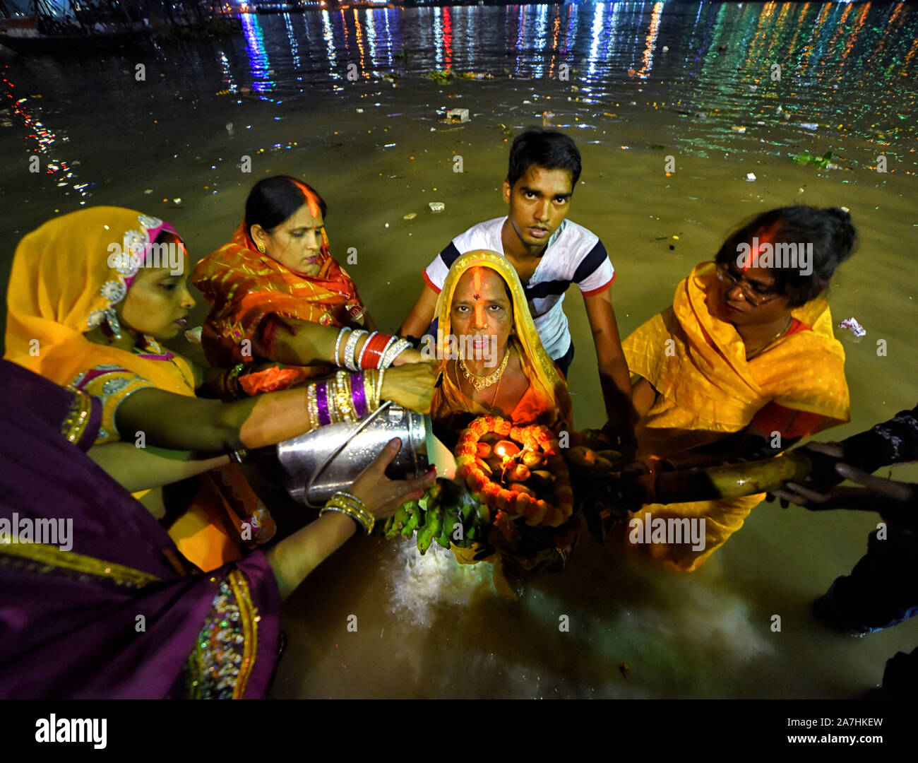 Hindu pooja hi-res stock photography and images - Alamy