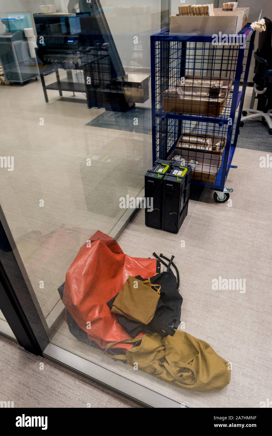 Empty cash boxes hi-res stock photography and images - Alamy