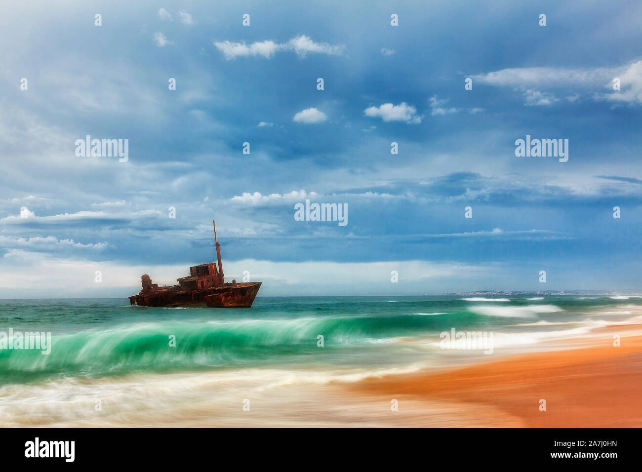 Shipwreck on beach hi-res stock photography and images - Alamy