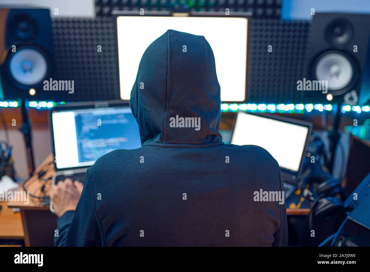 Man computer danger back view hi-res stock photography and images - Alamy