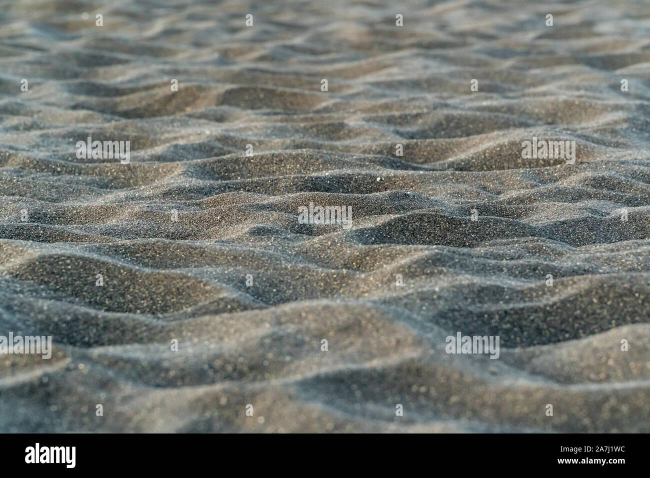 Close up dark beach hi-res stock photography and images - Alamy