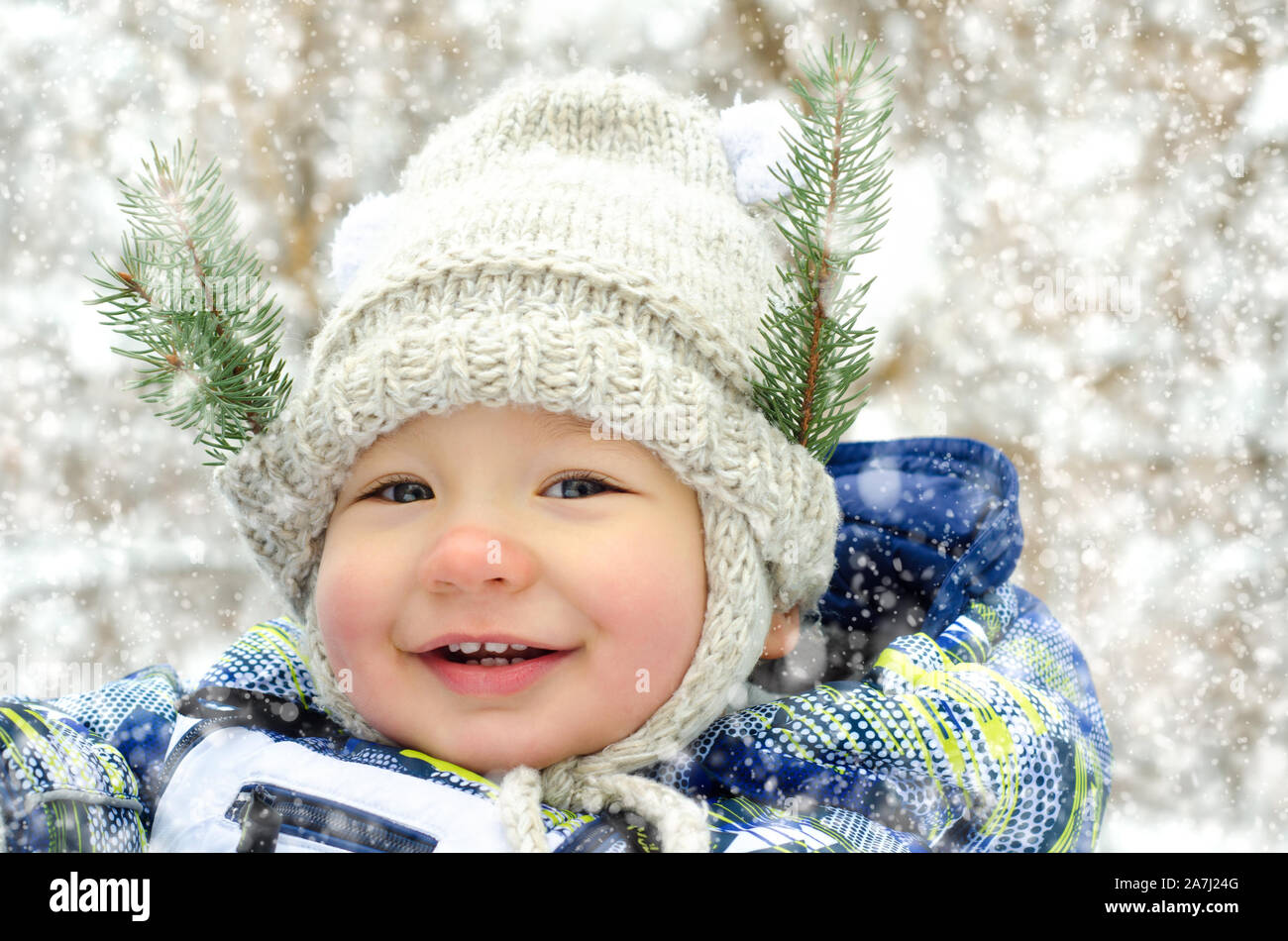Happy child park portrait hat hi-res stock photography and images - Alamy